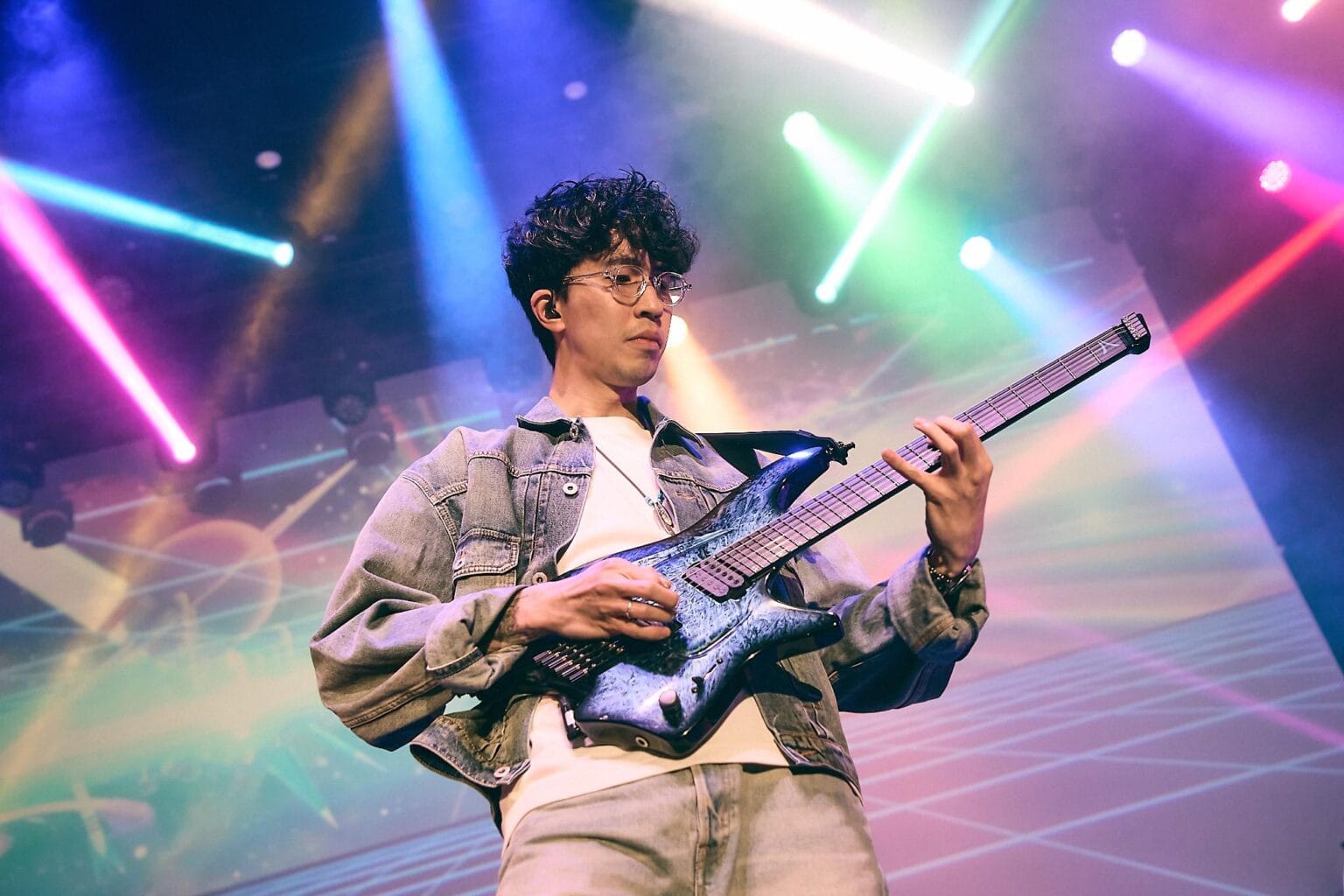 Alan Cheung | Aristides Guitars Artist